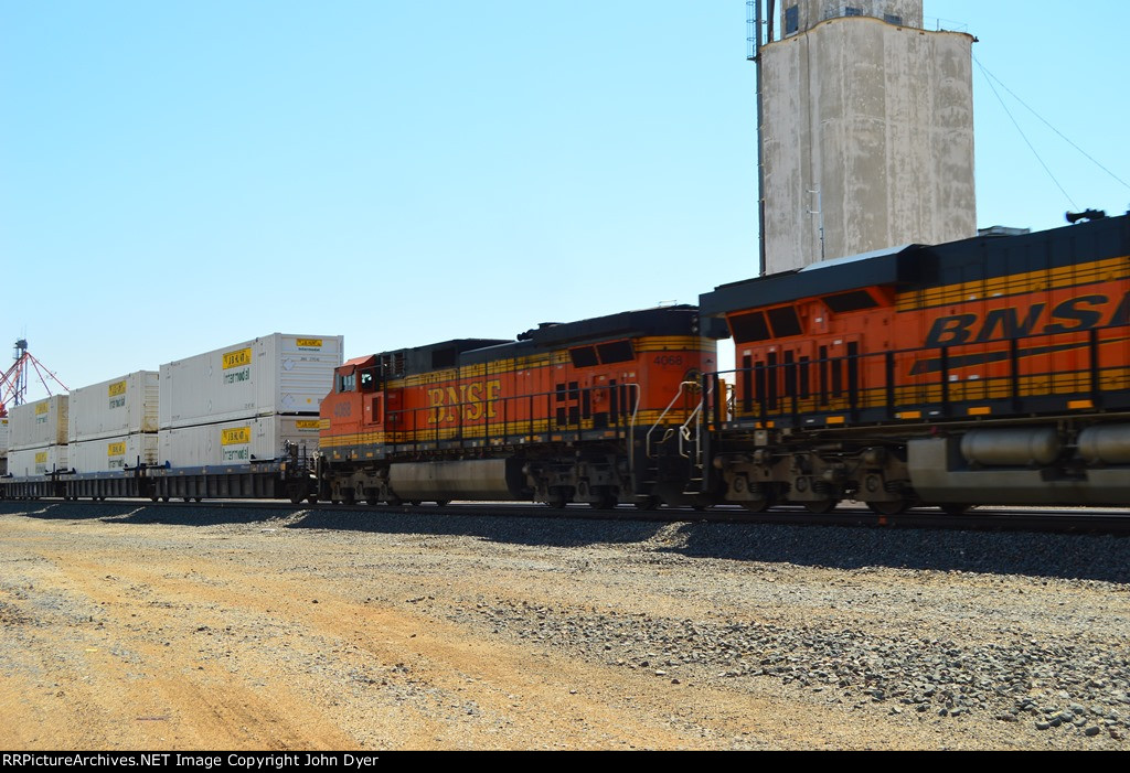 BNSF 4068